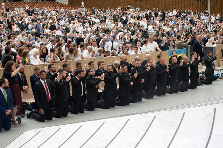 The Pope to the families of the Neocatechumenal Way sent on mission ...