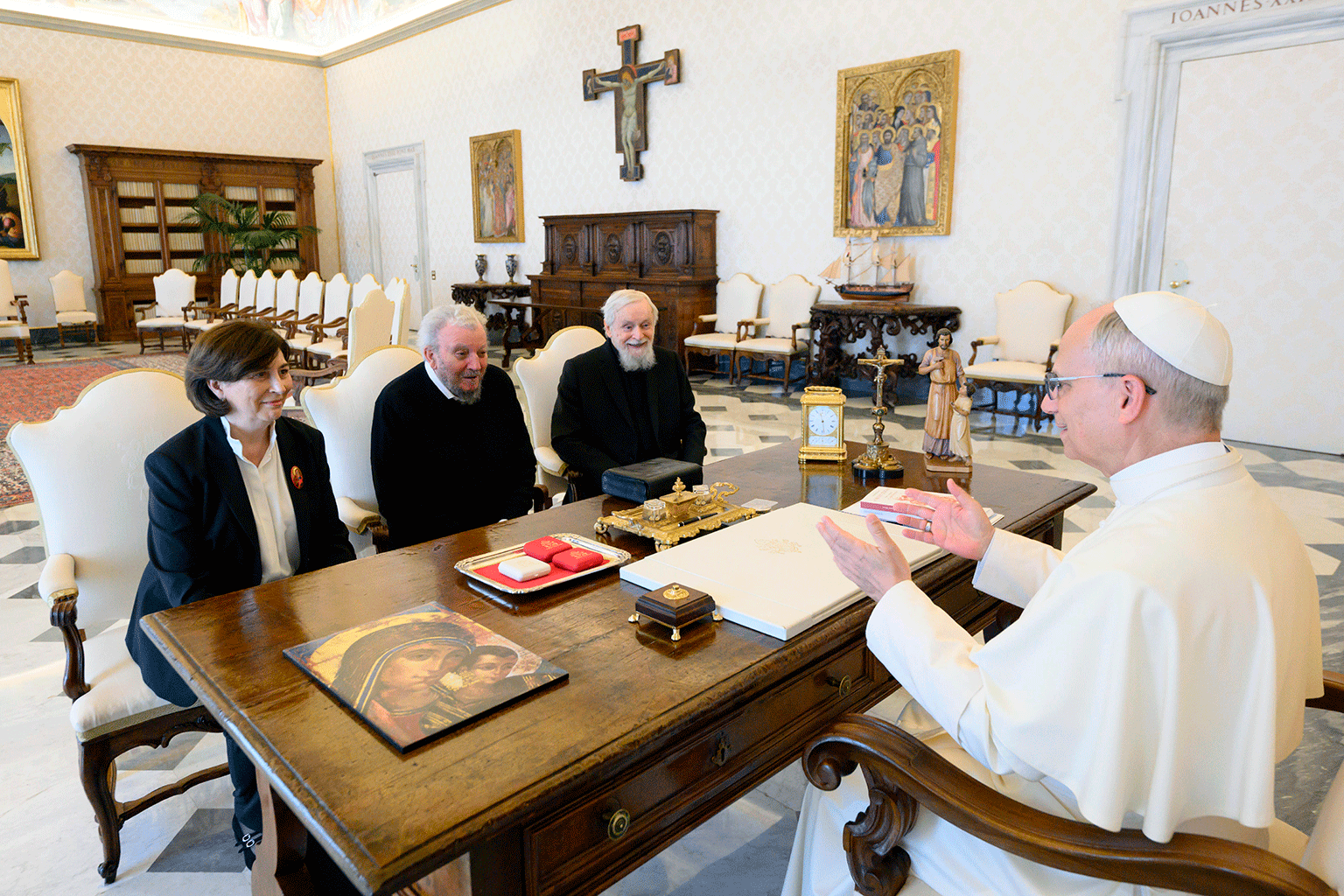 Le Pape Léon XIV reçoit Kiko Argüello, initiateur du Chemin ...